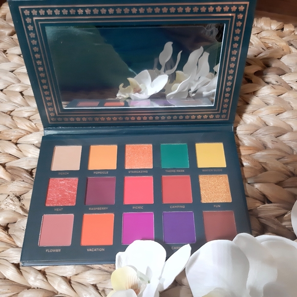 Ace Beaute | Makeup | Ace Beauty Nostalgia Pallet Eyeshadow 5 Nib ...